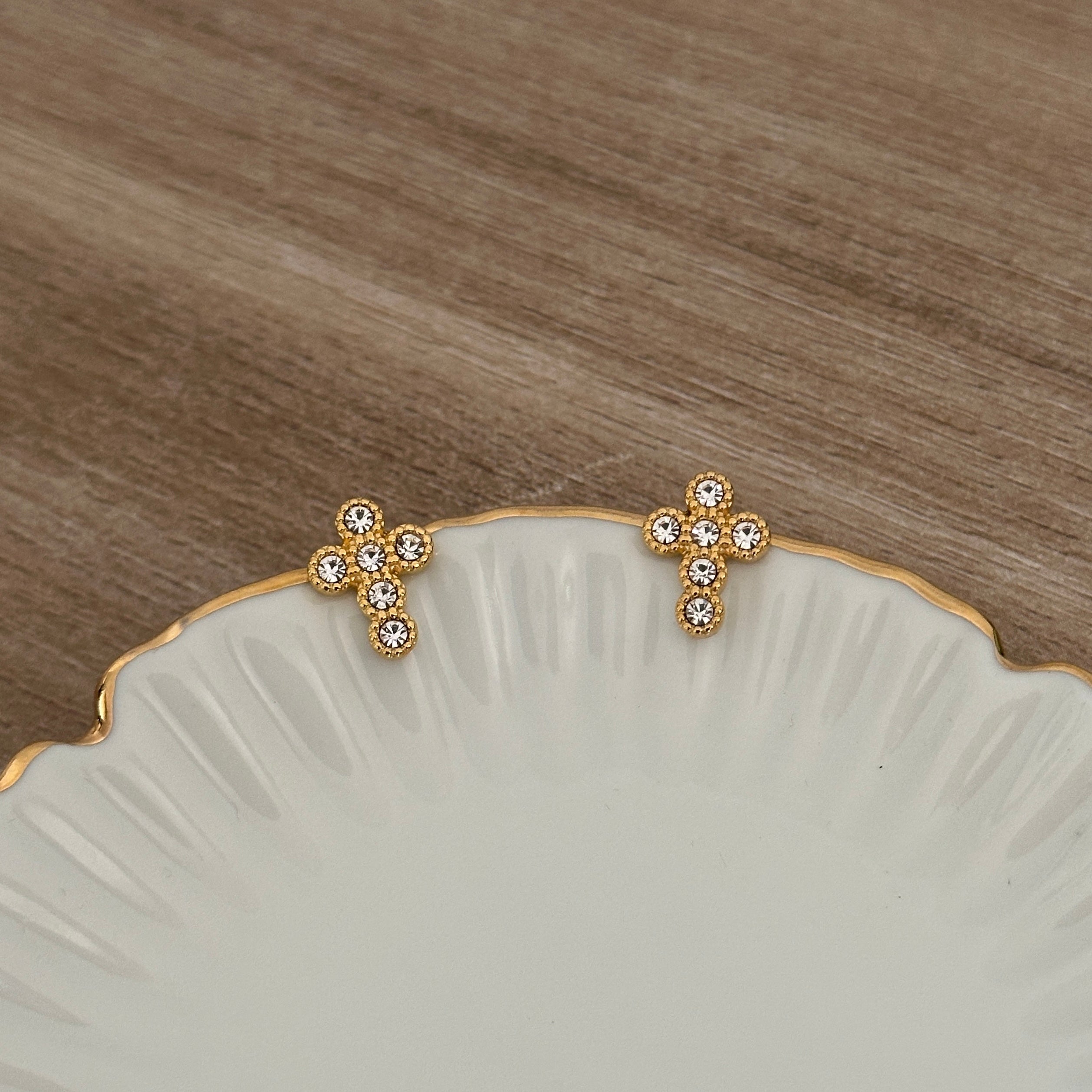 Holy Studs – GUTS.CO